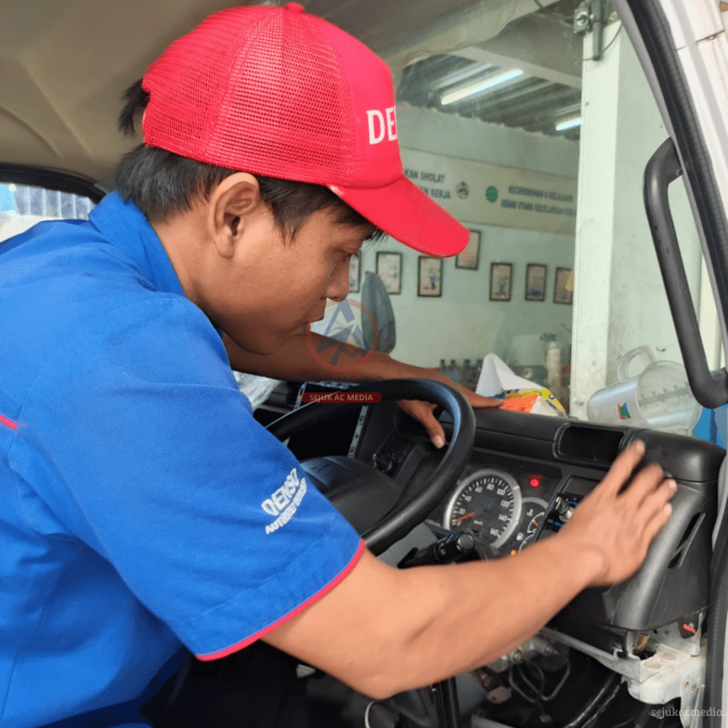 Tanda AC Mobil Harus di Service: Kenali Gejala Dini dan Solusi ...